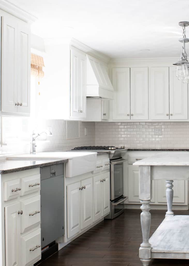 How to Paint Oak Cabinets and Hide the Grain Tutorial